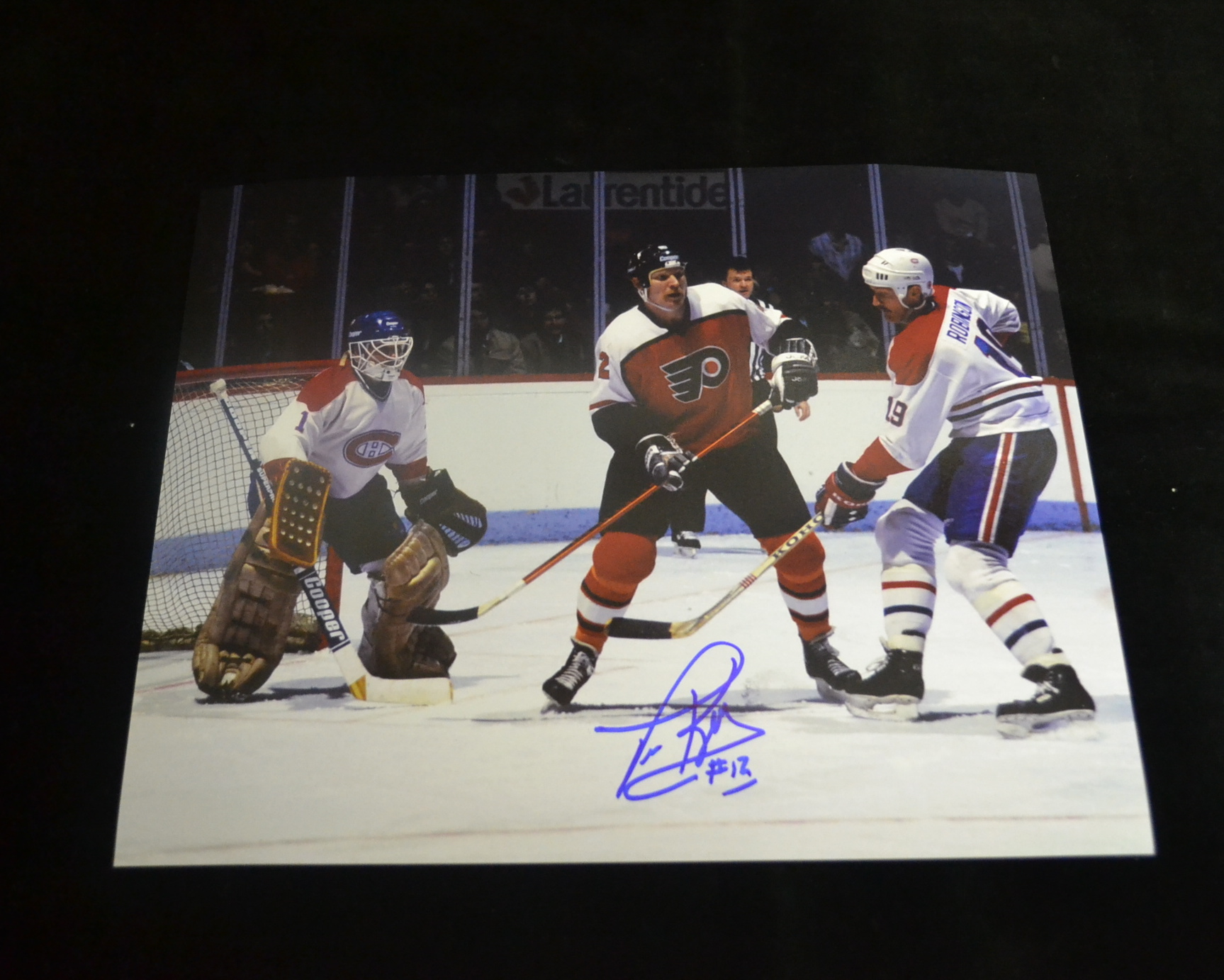 Philadelphia Flyers Tim Kerr Autographed Photo - Carls Cards & Collectibles
